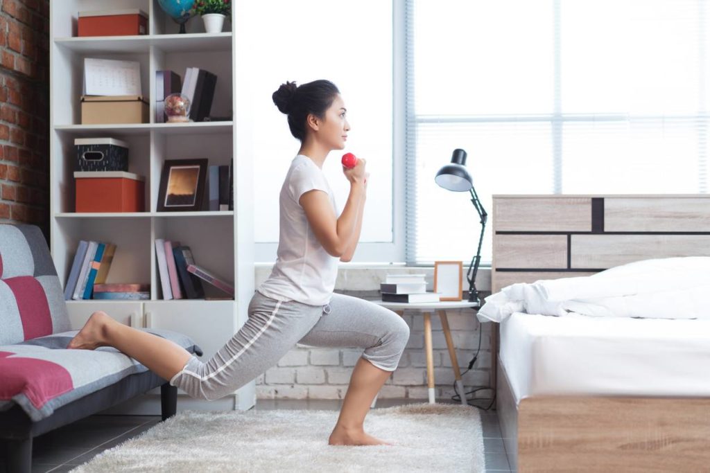 Cinq exercices de remise en forme à faire à la maison. | PassionSports49